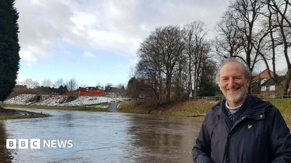 Didsbury flood alert: From lockdown river haven to major evacuations ...