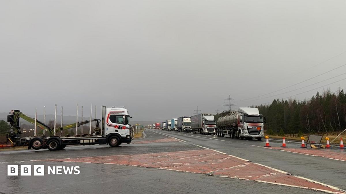 Seven lorries jackknife on A9 overnight - BBC News