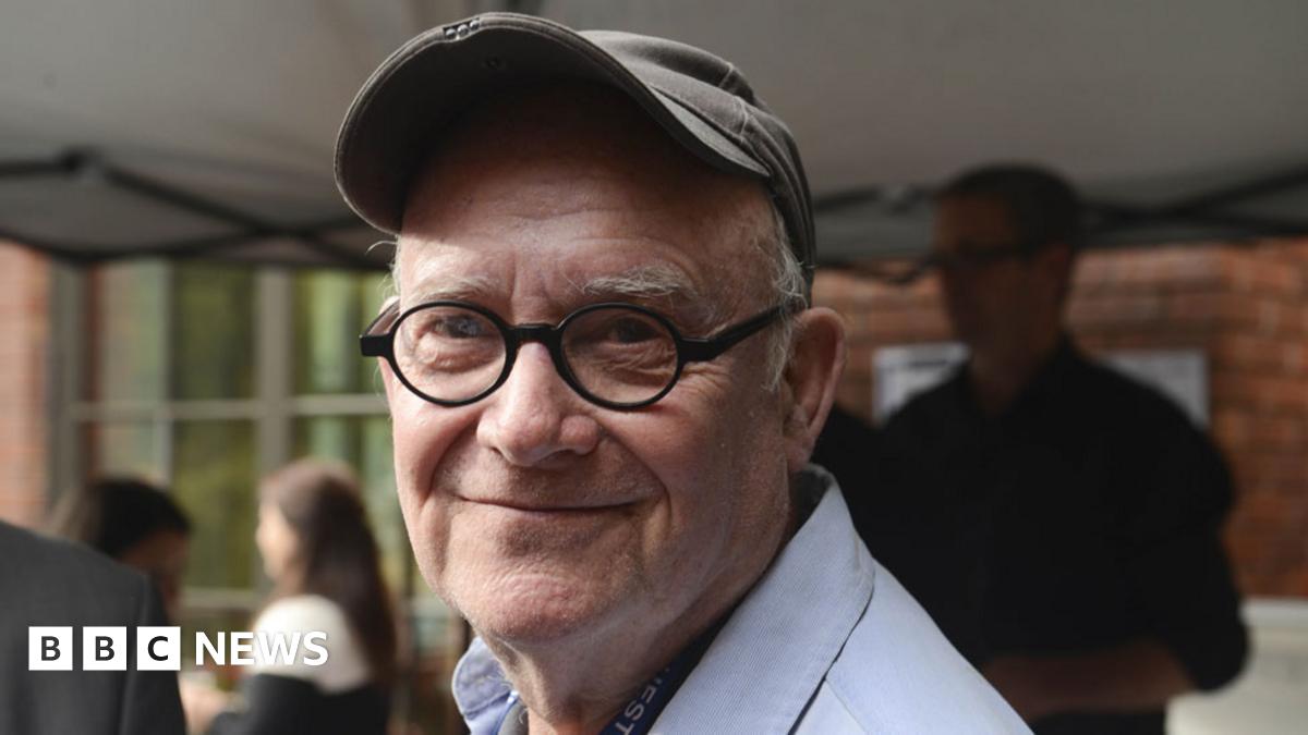 Buck Henry: Tributes paid to late screenwriter of The Graduate - BBC News