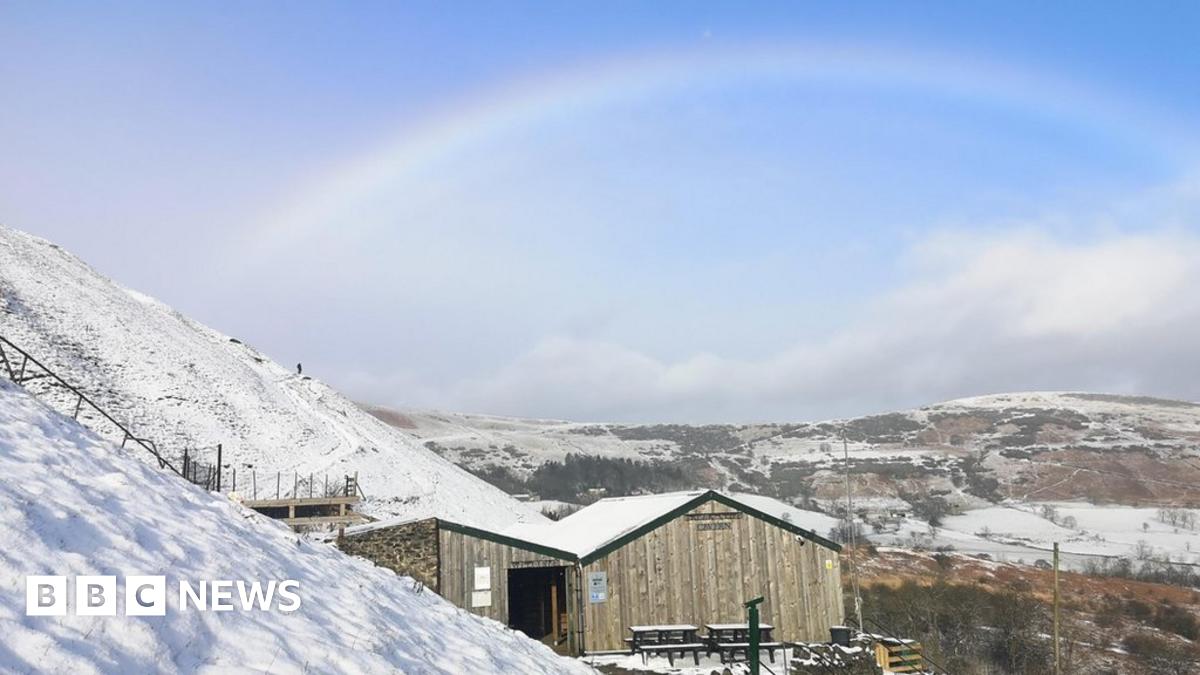 'I'm really chuffed to have seen a snowbow' - BBC News