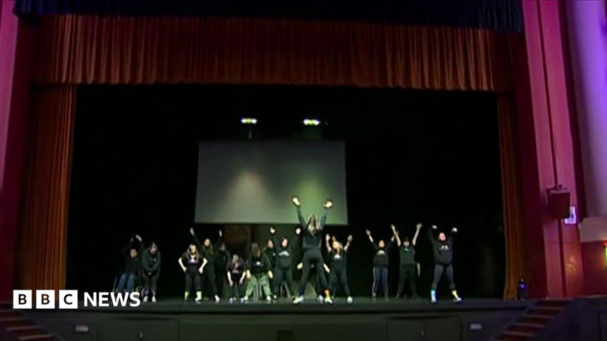 Northampton dance group superstars excited about stage return - BBC News