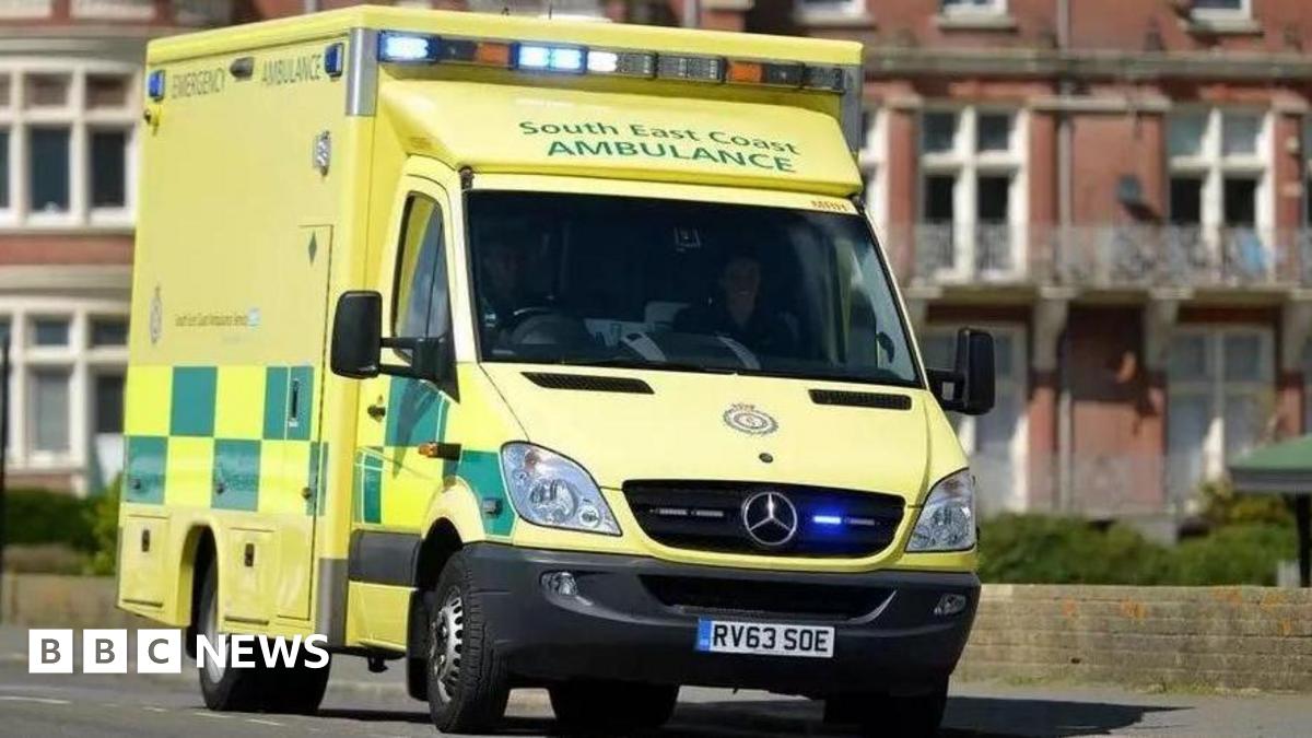 Student paramedics vulnerable to sexual misconduct, Secamb says - BBC News
