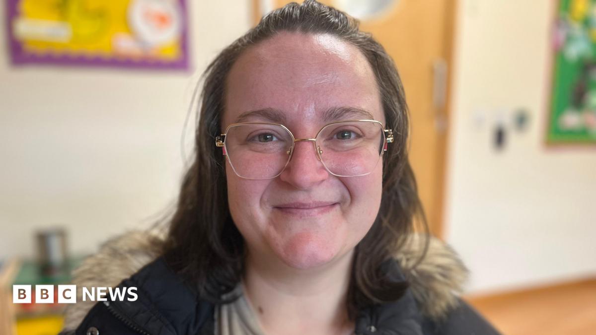 Mum praises family hub in Peterborough for 'incredible' support - BBC News