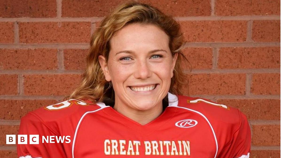 This is Phoebe Schecter, Britain's first female NFL coach - BBC News