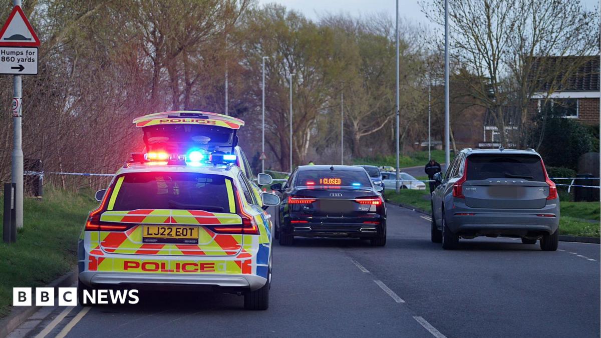 Eastbourne: Boy, 13, seriously injured after being hit by car - BBC News