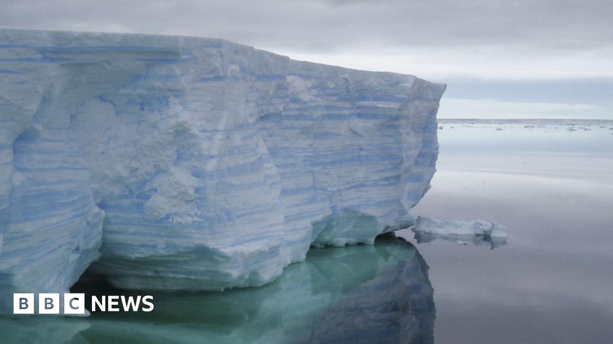 Big Antarctic ice melt scenarios 'not plausible' - BBC News