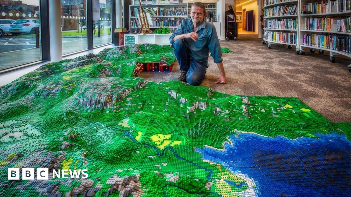 Hundreds visit Lego Lake District exhibition in Belper - BBC News