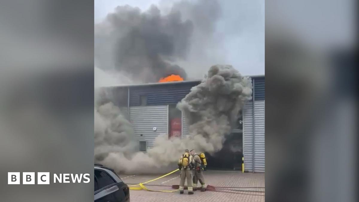 Sittingbourne coffee company 'overwhelmed' by support after fire - BBC News