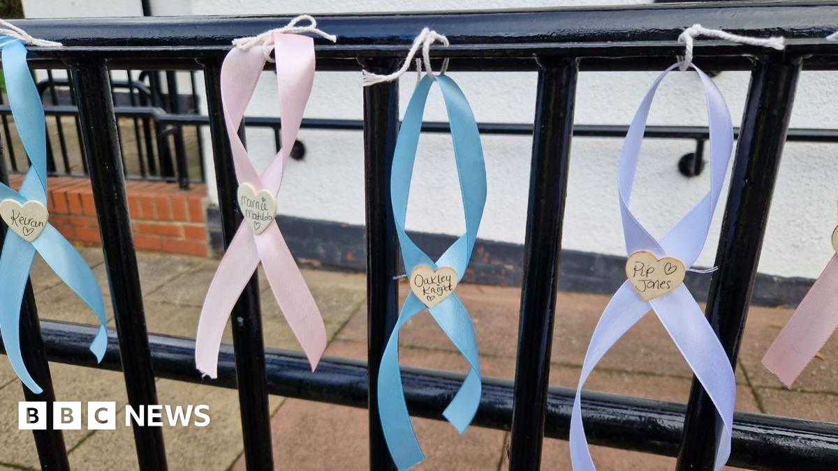 Communities display ribbons to support Baby Loss Awareness Week - BBC News