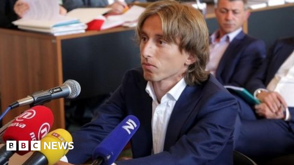 Croatia football captain Modric faces perjury inquiry - BBC News