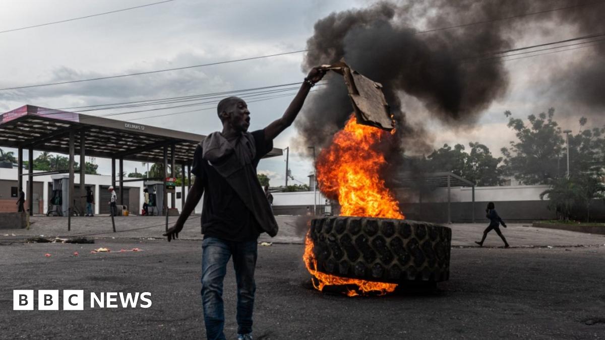 Haiti riots: Calls for calm after anti-government violence - BBC News