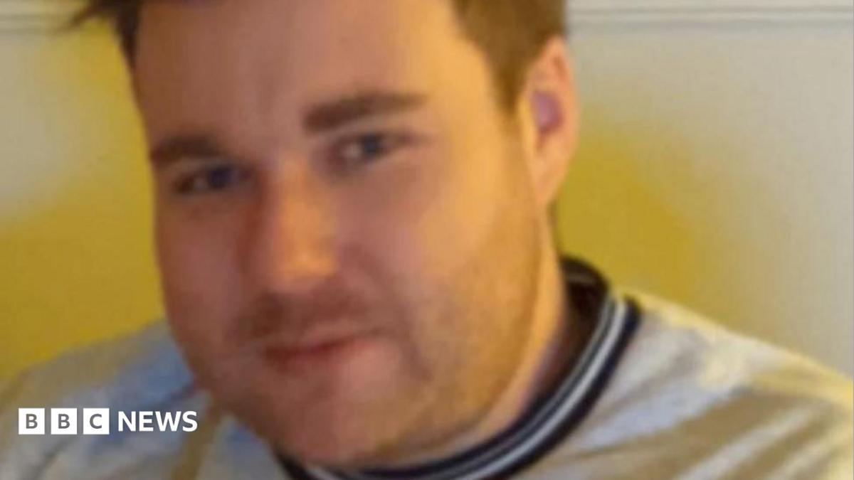 Three men deny killing man in fight outside Doncaster bar - BBC News