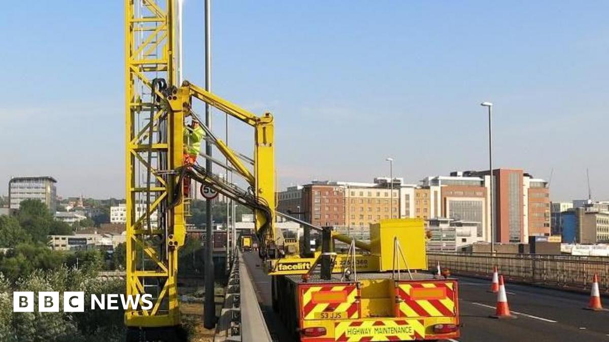 Redheugh Bridge repair progress calls over fixing Tyne crossing - BBC News