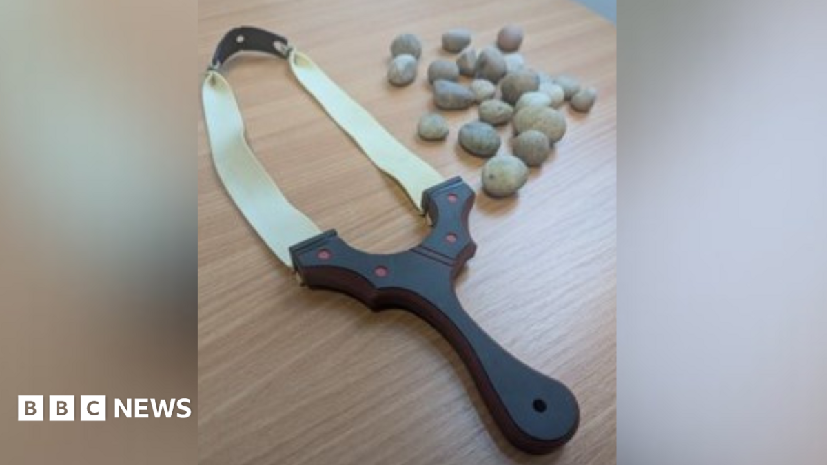 Catapult crackdown in Kent as police issue warning - BBC News