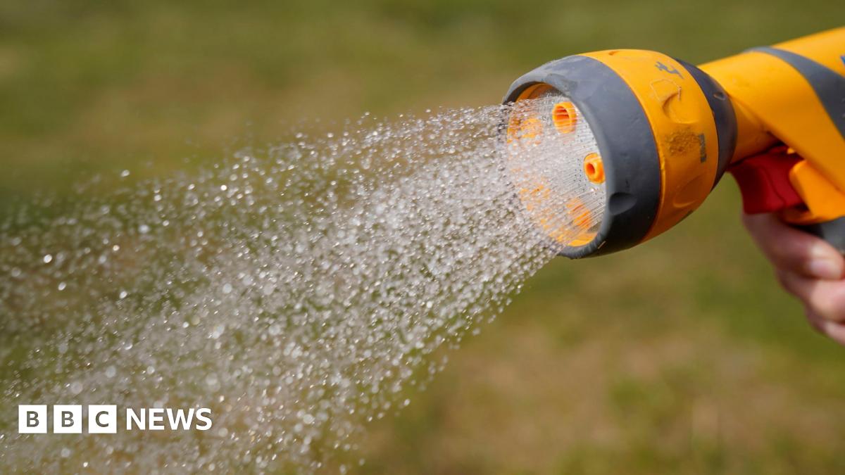 Hosepipe ban remains despite heavy rainfall - Yorkshire Water - BBC News