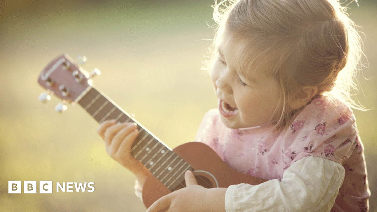 New app released to help children learn Gaelic songs - BBC News