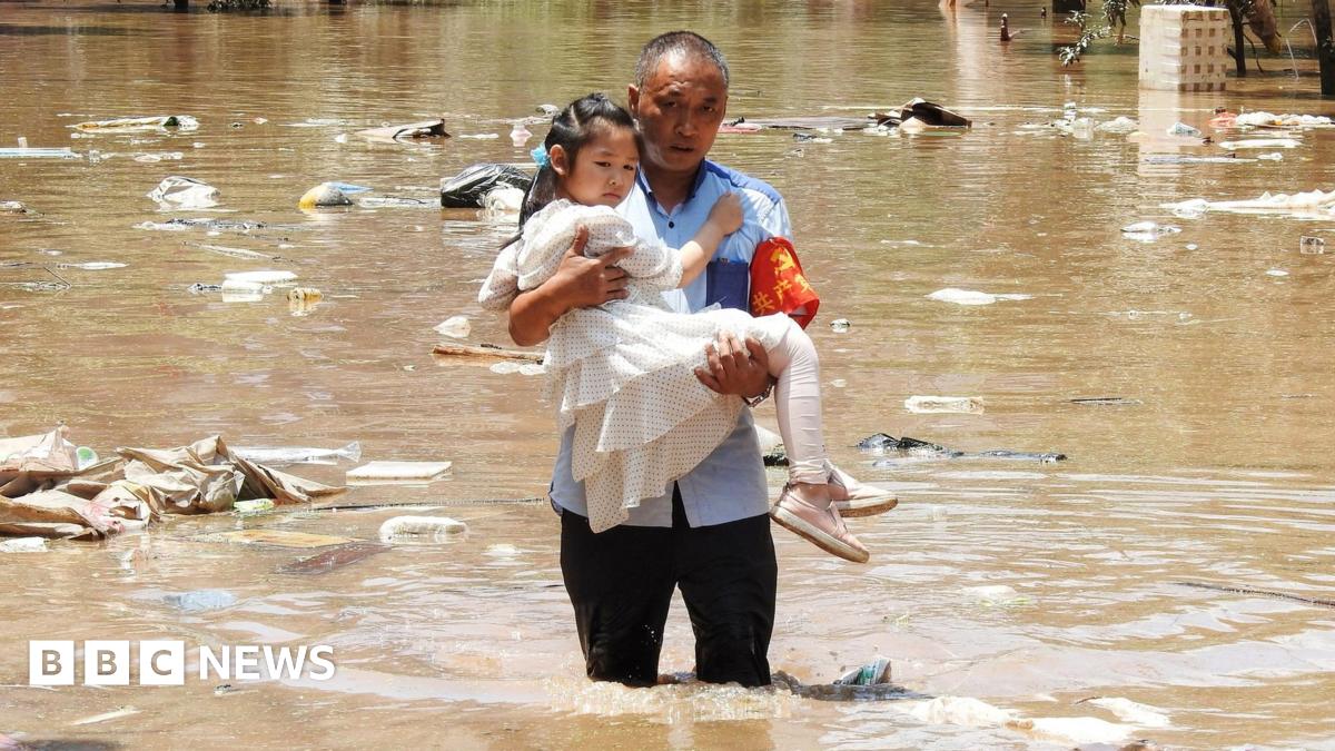 Climate change: UN to reveal landmark IPCC report findings - BBC News