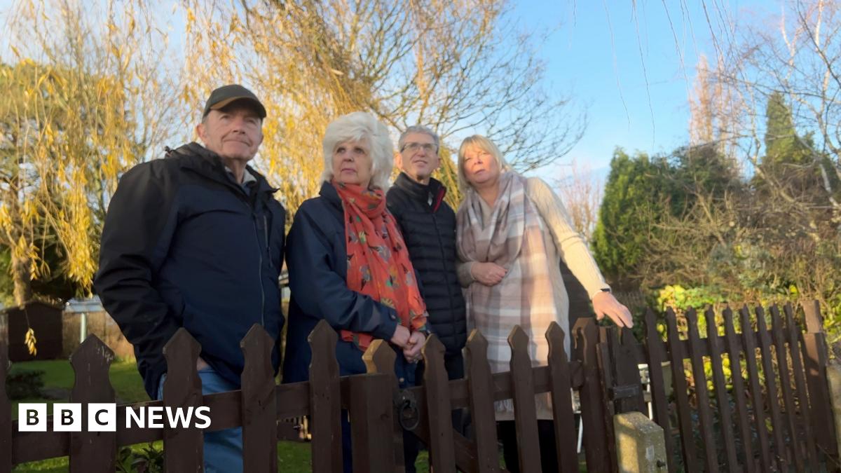 Aldridge residents' fears over green belt planning changes - BBC News