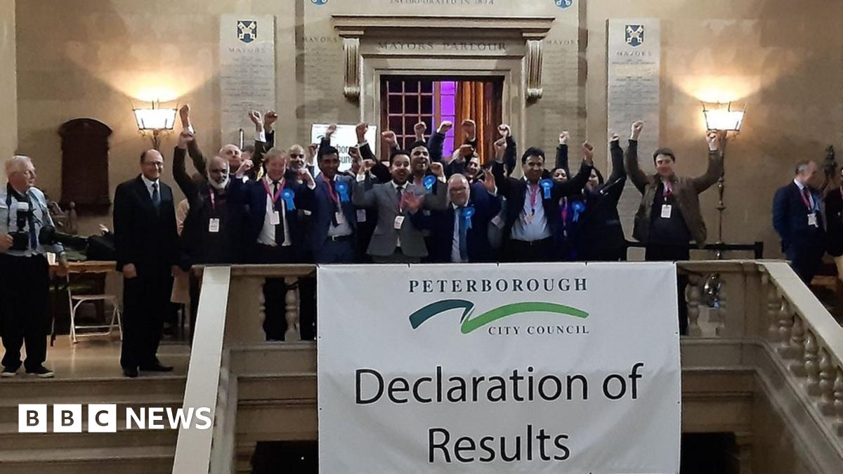 Peterborough City Council considers four-year election terms - BBC News