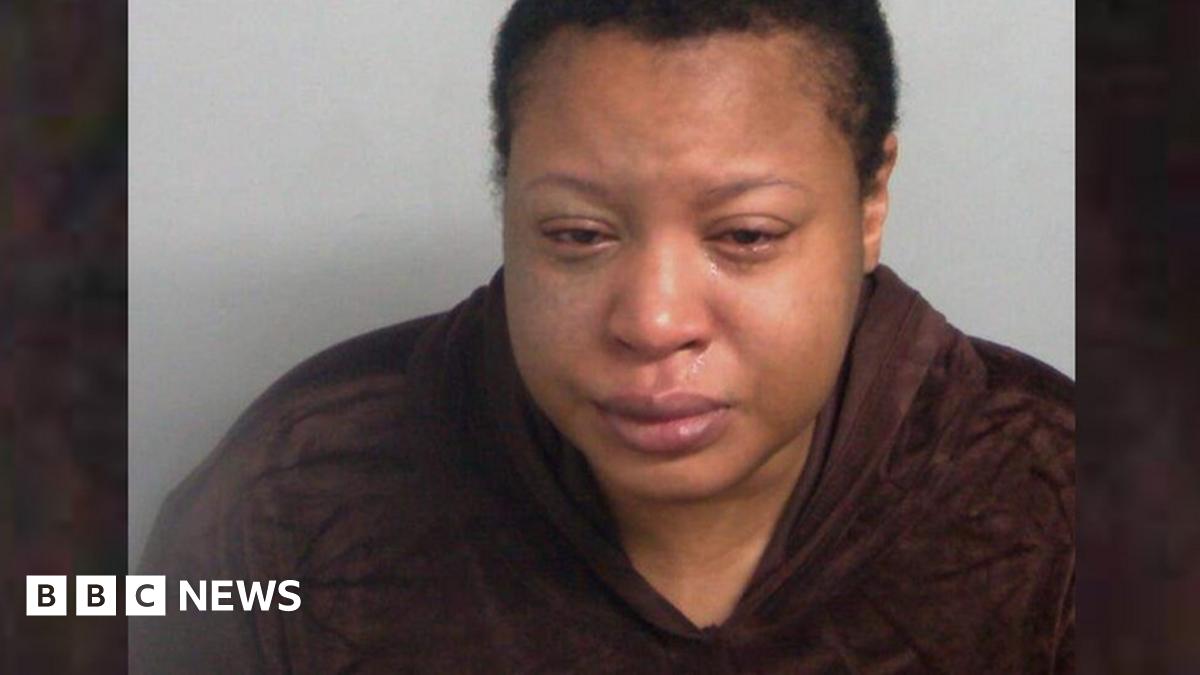 Harlow social services review over murder of baby - BBC News