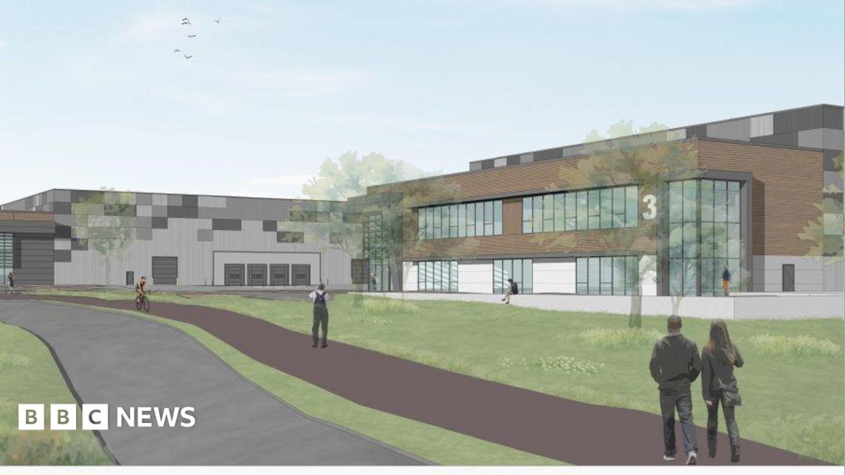 Northampton Town unveils warehouse plan near Sixfields - BBC News