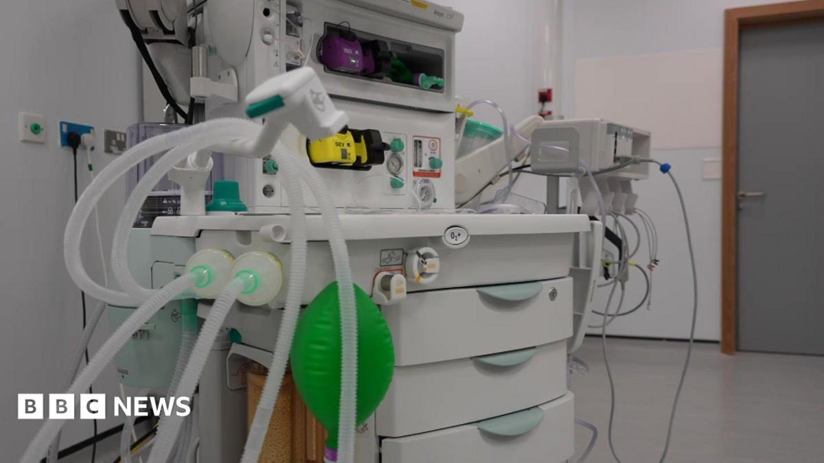 Surgical ward for children opens at Derriford Hospital - BBC News