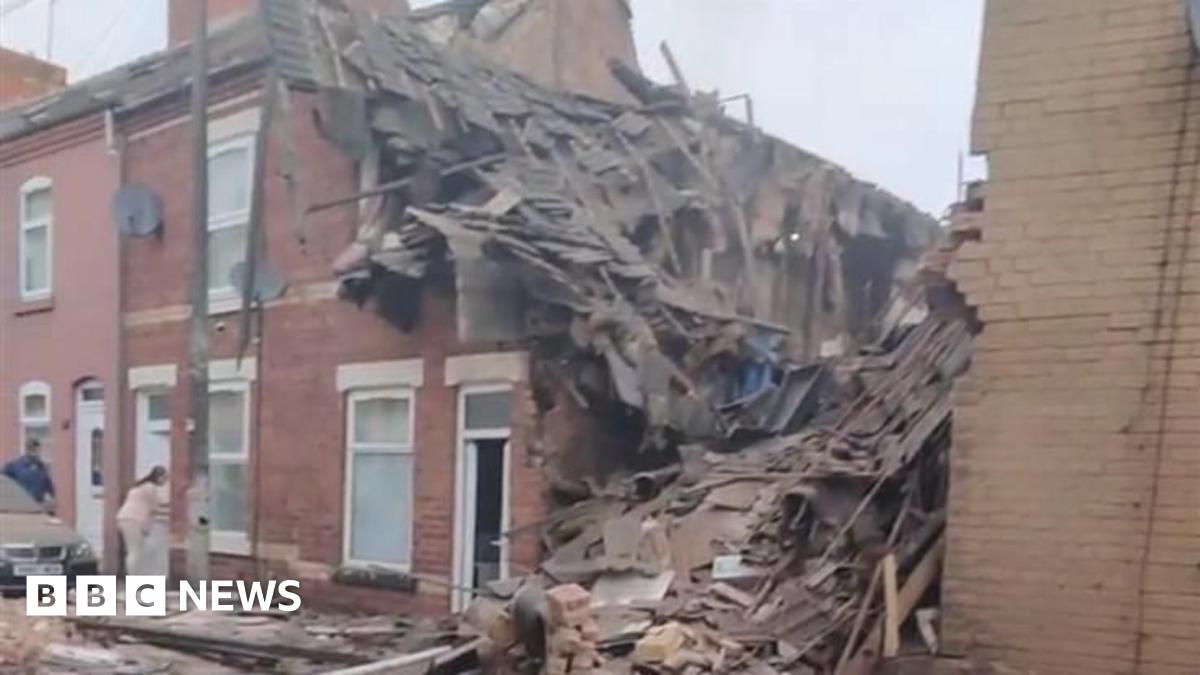 Worksop explosion: Major incident after house destroyed and people ...