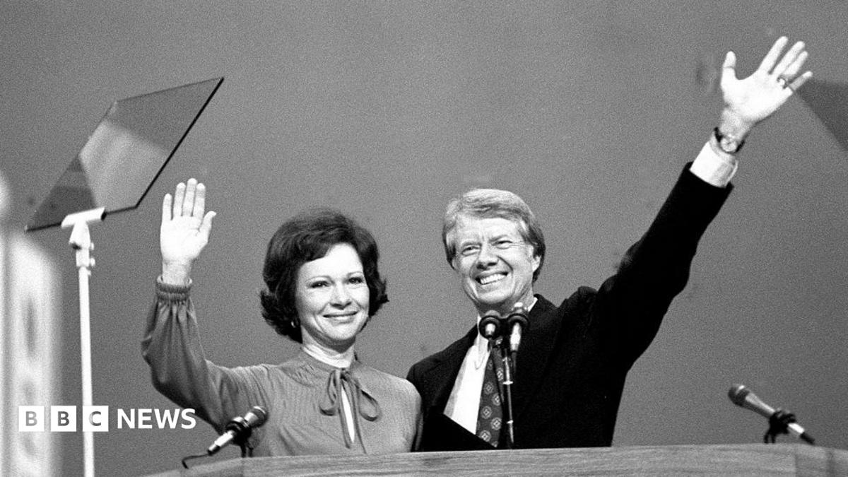 Former US First Lady Rosalynn Carter has dementia - BBC News