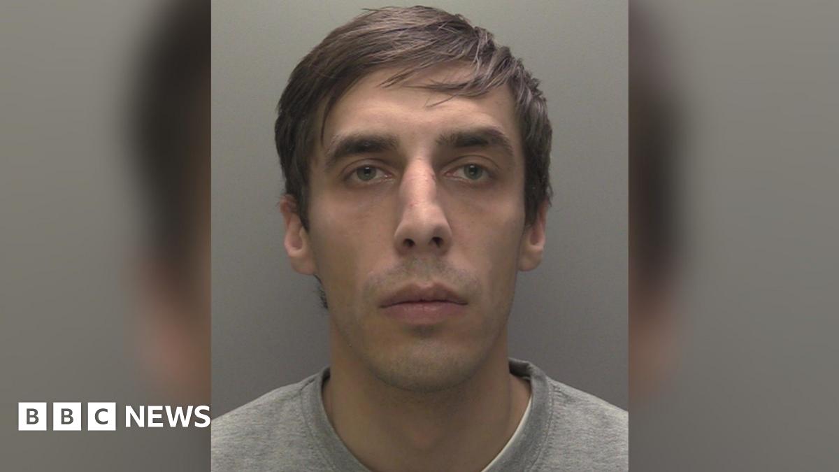 Hull: Man guilty of Anthony Ibbitson murder after fire - BBC News