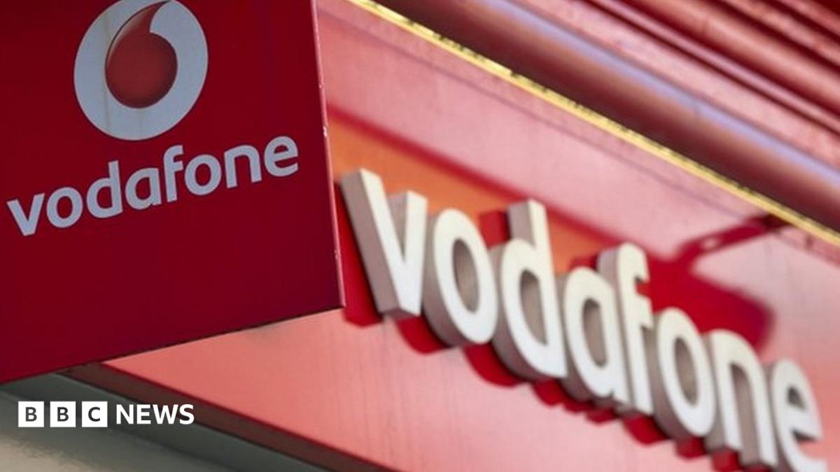 Almost 2,000 Vodafone customers 'open to fraud' - BBC News