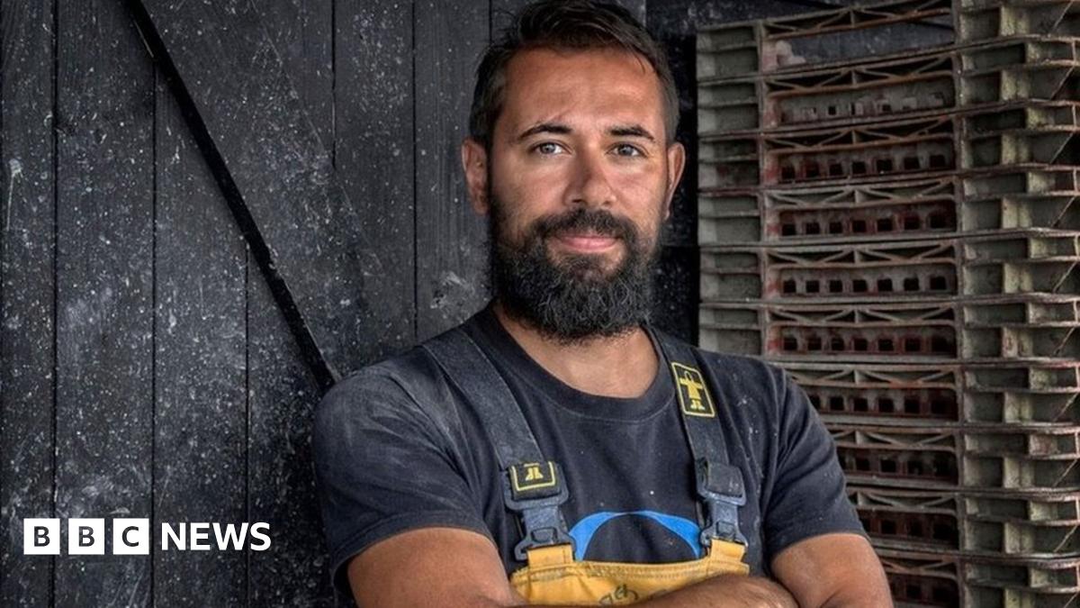 Mersea oyster farmer hopes legal action will reverse sewage rules - BBC ...