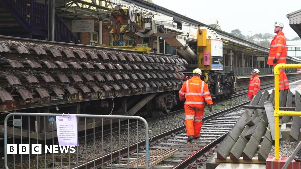 Major rail works progress from Cornwall to Devon - BBC News