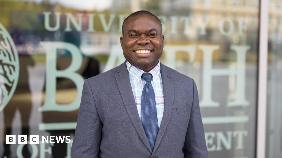 University of Bath book donation scheme expands to Kenya - BBC News