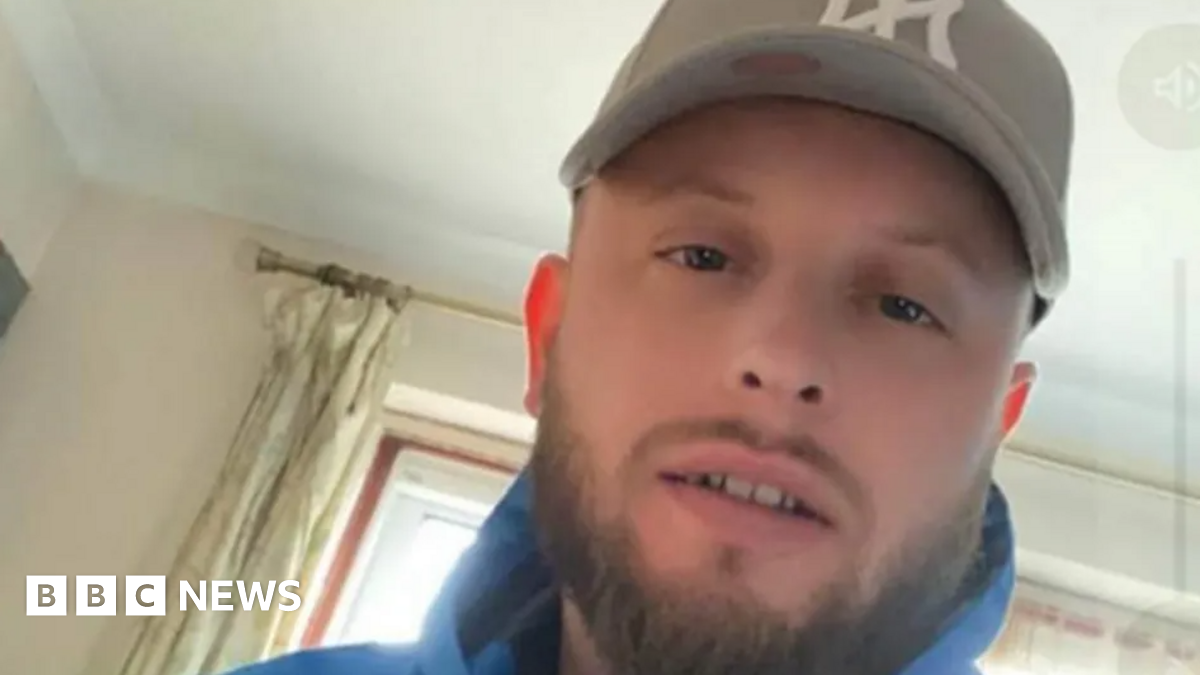 Man denies murder of Ryan Griffiths over hit-and-run death - BBC News