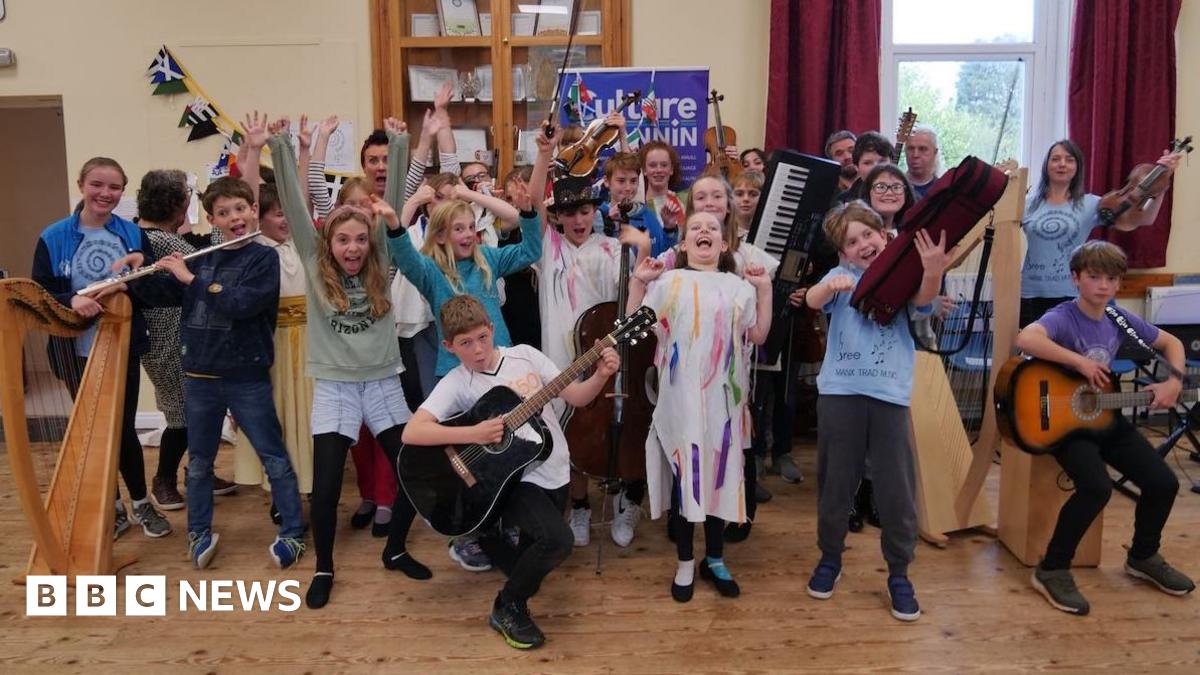 Children to learn musical traditions of Hop-tu-Naa at workshop - BBC News