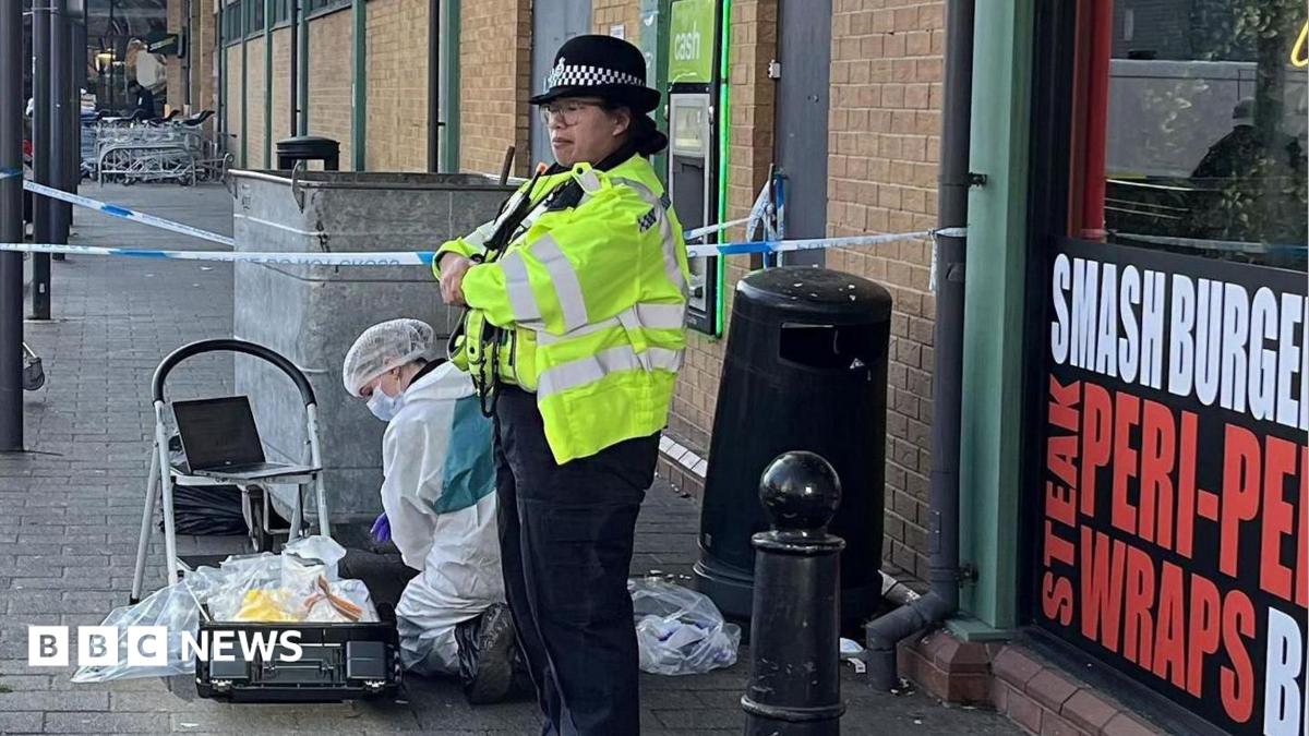 Hatfield man murdered in knife fight with teenager, trial told - BBC News