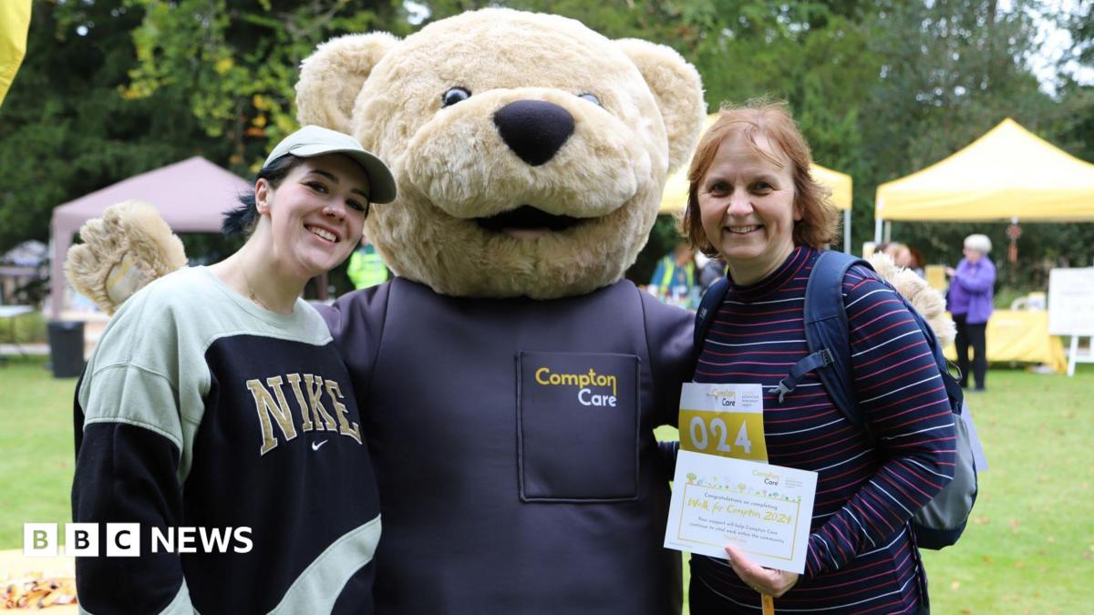 Wolverhampton's Compton Care charity holds memorial walk - BBC News