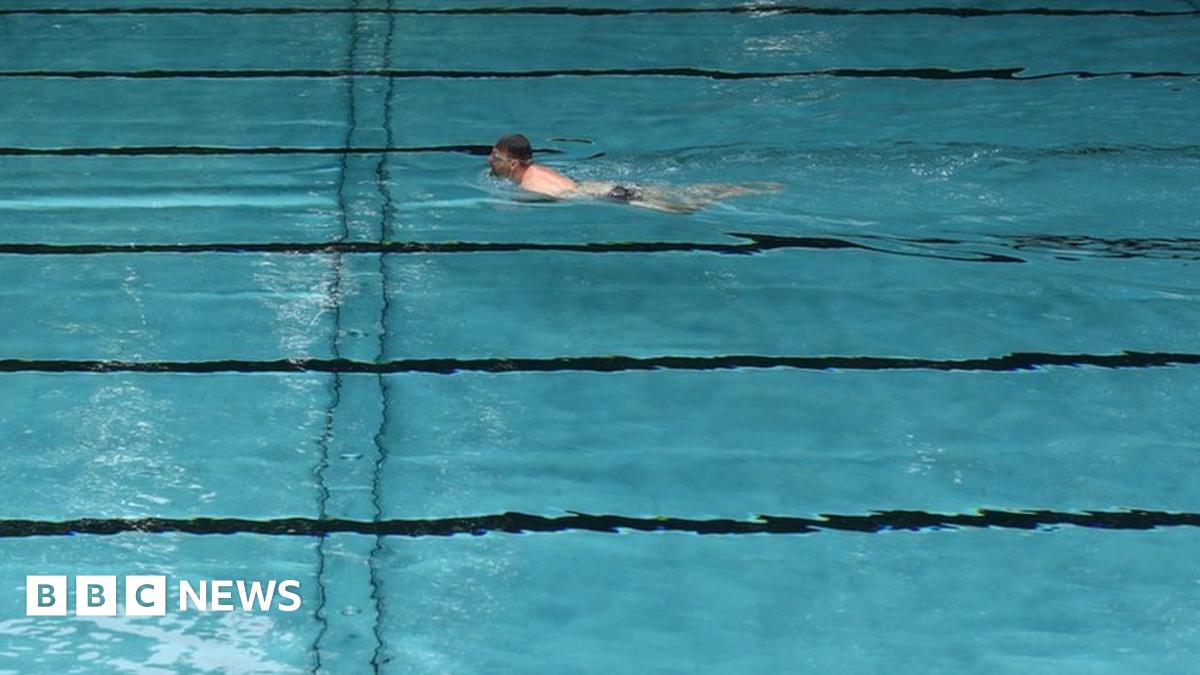 Coronavirus: What might swimming pools be like after lockdown? - BBC News