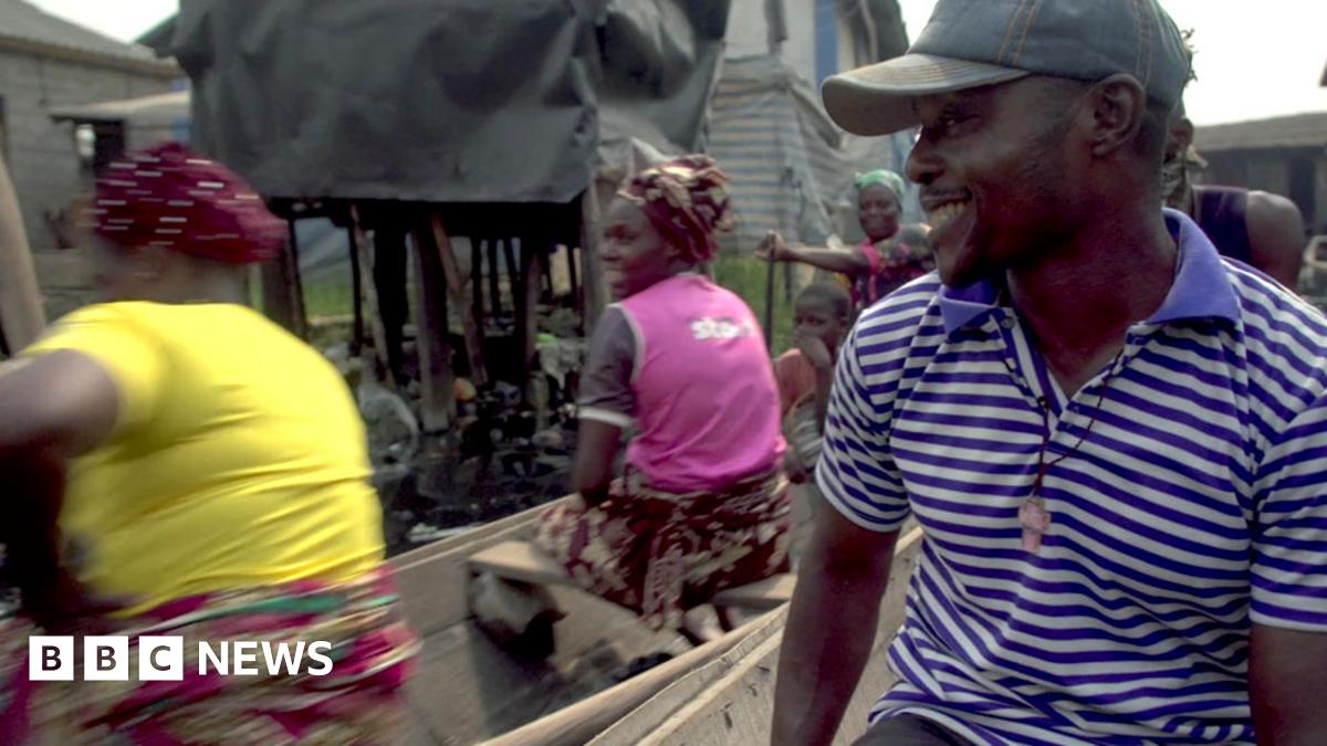 Nigeria housing: 'I live in a floating slum' in Lagos - BBC News