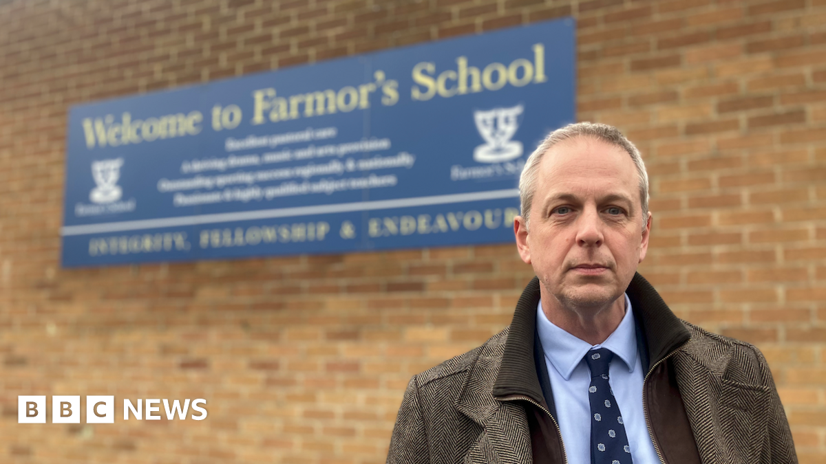 Farmor's School headteacher to climb mountain for school heating - BBC News