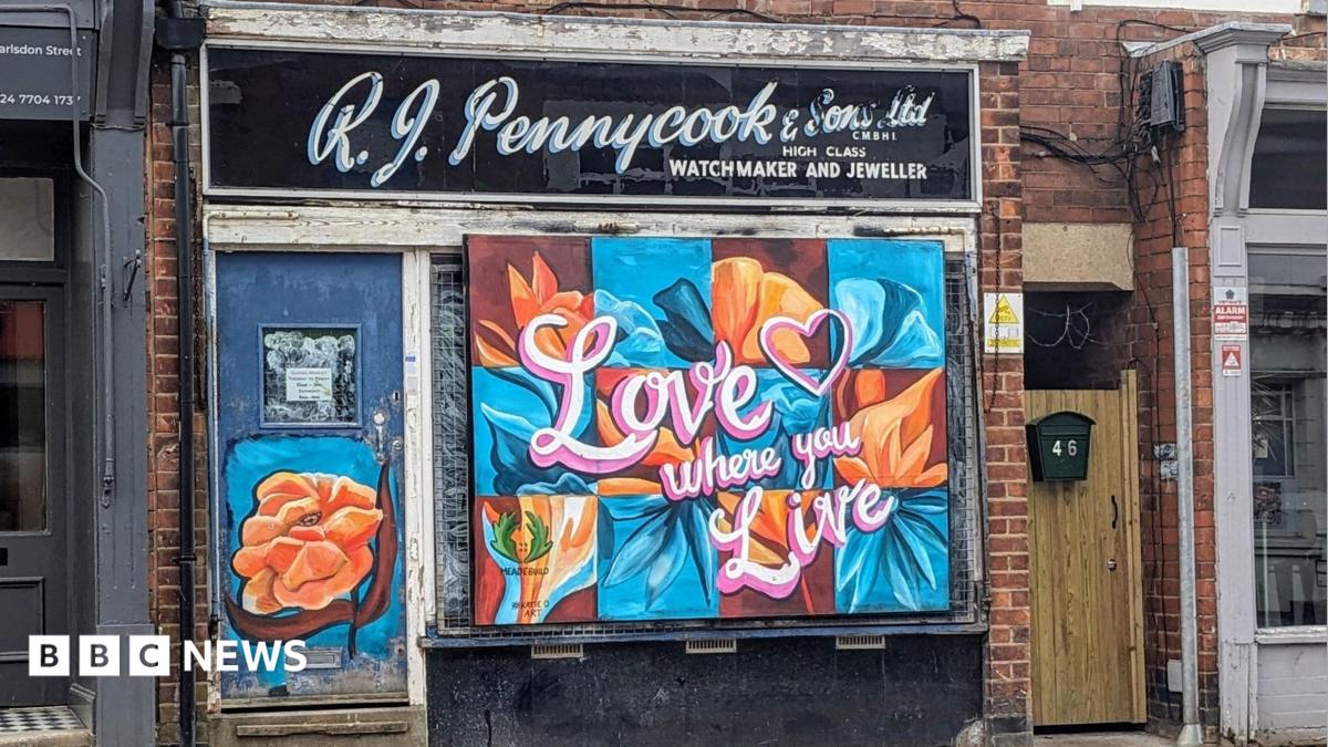 Coventry micro-bakery crowdfunds to take over empty shop - BBC News
