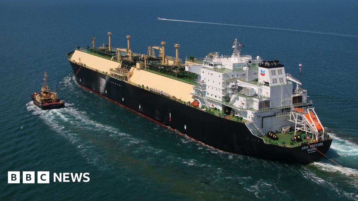 Chevron: Workers at major Australia gas facilities to strike - BBC News