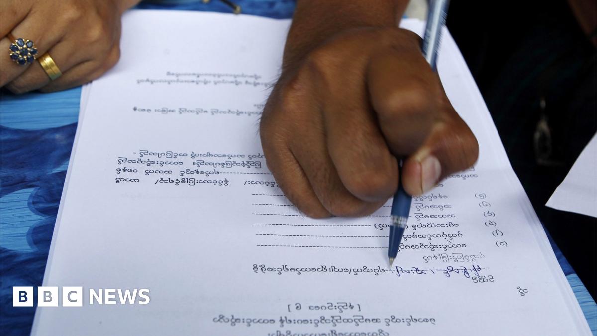 Myanmar's 2015 landmark elections explained - BBC News
