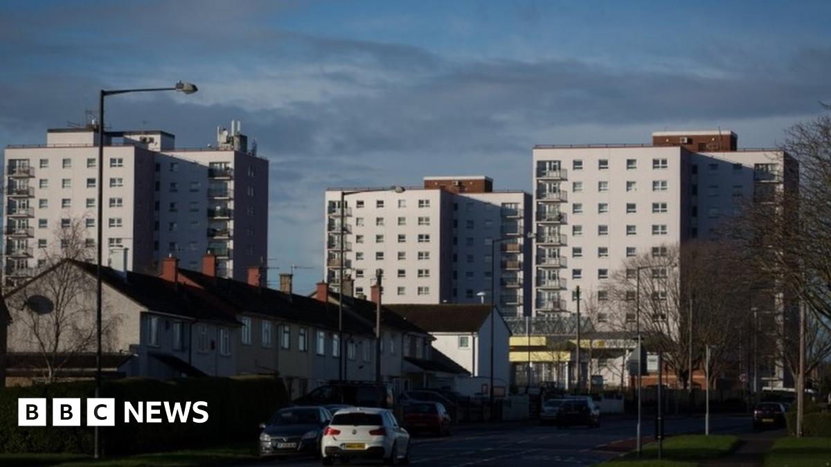 Ministers face battle to get Housing Bill into law - BBC News