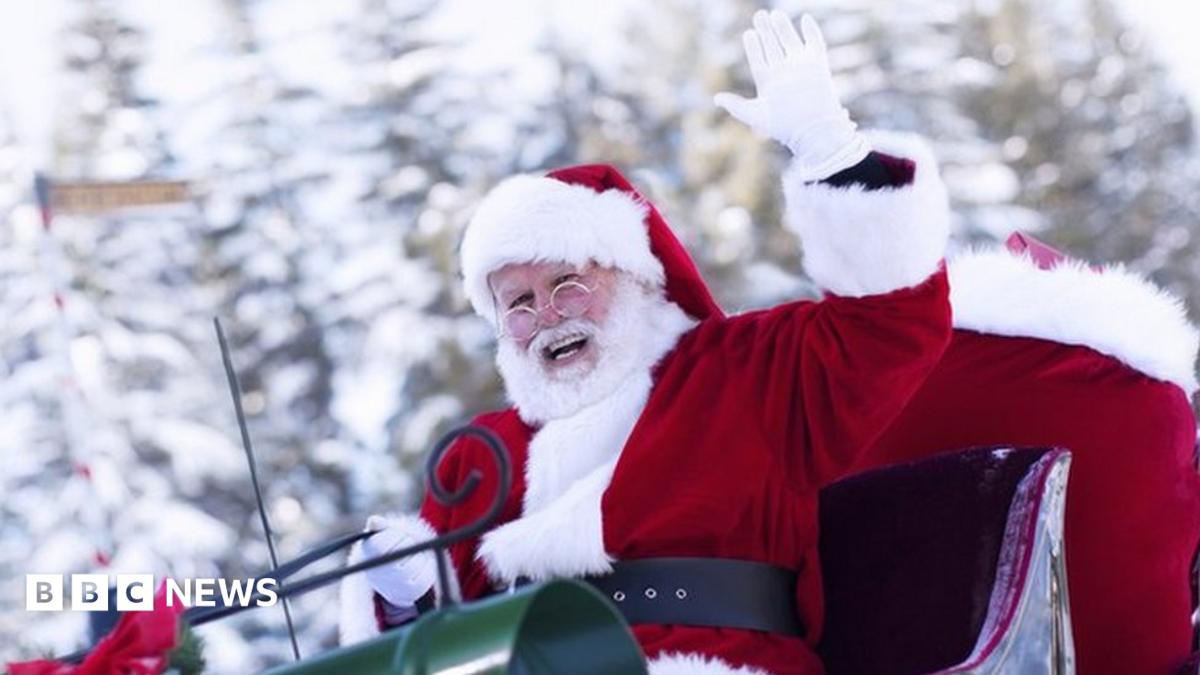The tech helping shops - and Santa - deliver this Christmas - BBC News