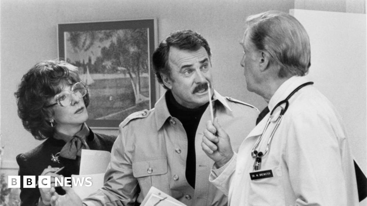 Dabney Coleman: TV and film actor dead at 92 - BBC News
