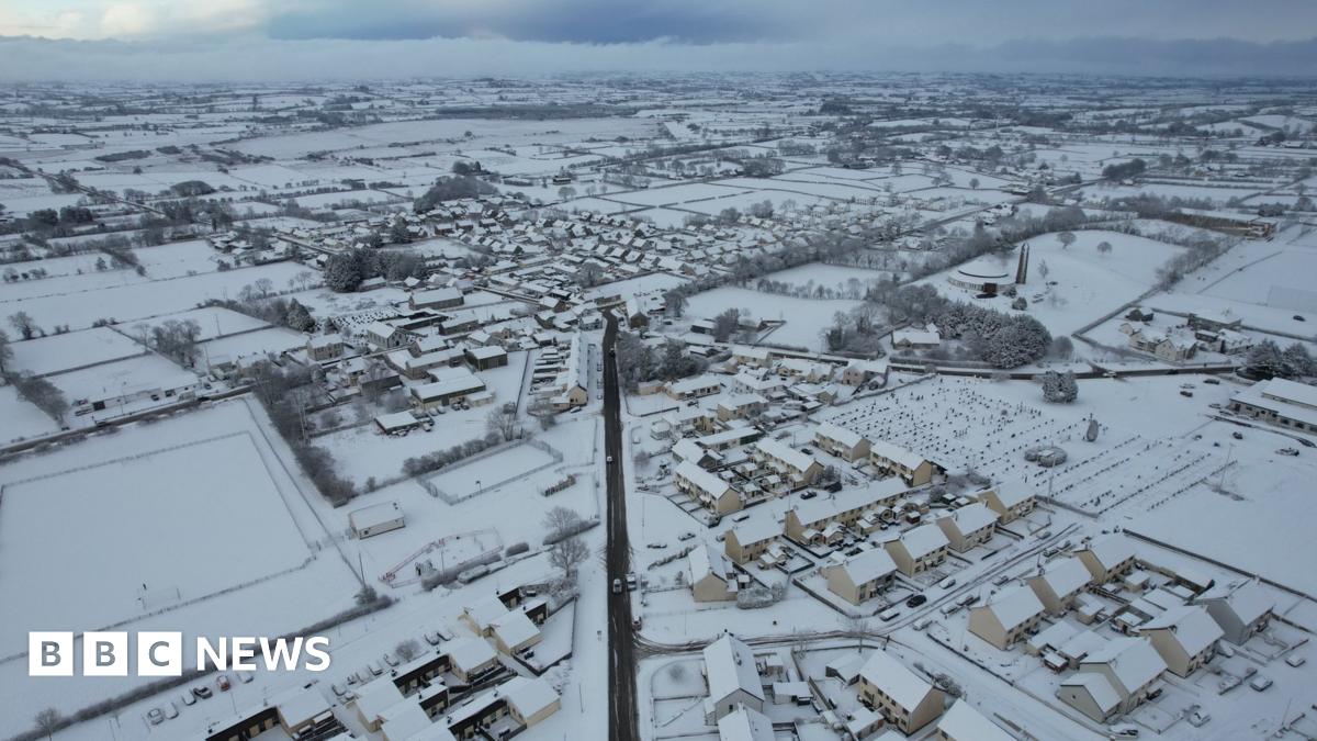 Ice and snow warning extended across Northern Ireland - BBC News