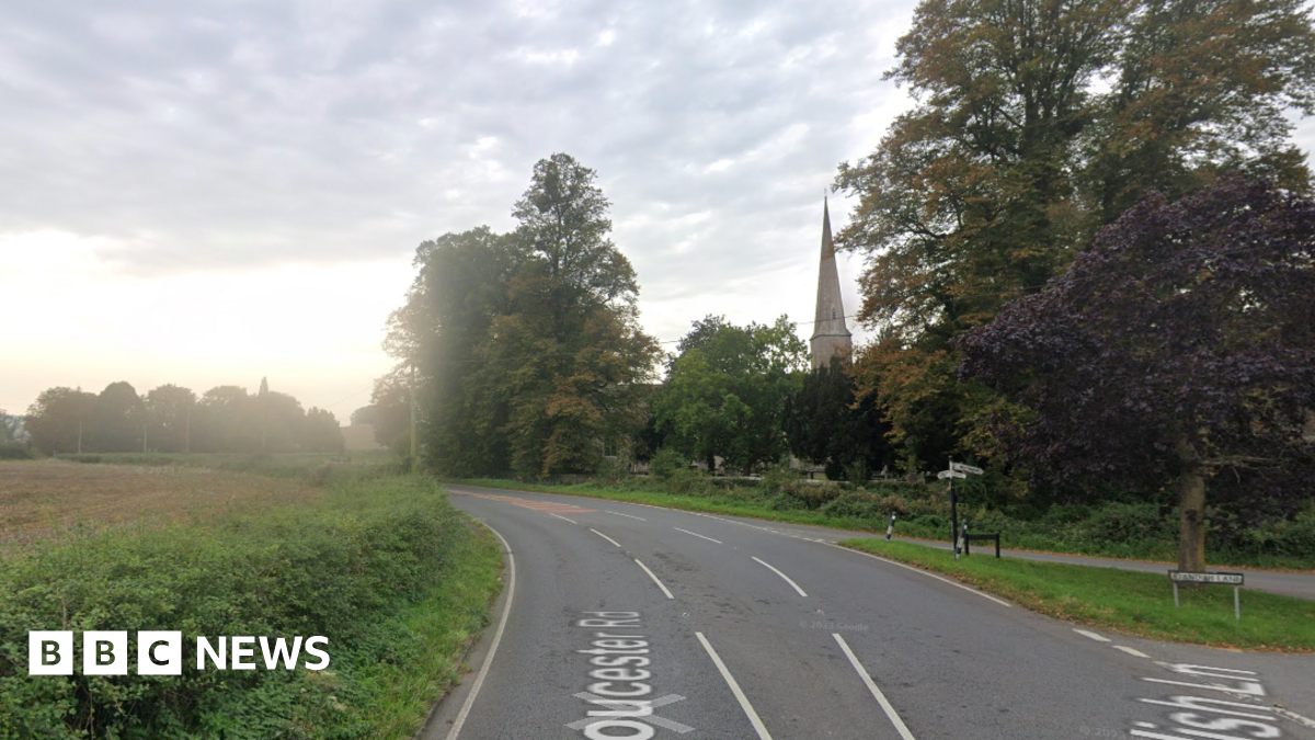 Standish: Teenage motorcyclist dies in road crash - BBC News