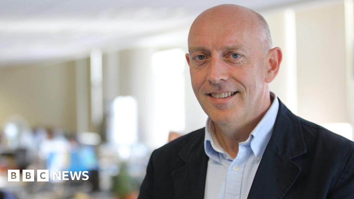 Peter Sheridan: Ex-police commander to sit on Troubles body - BBC News