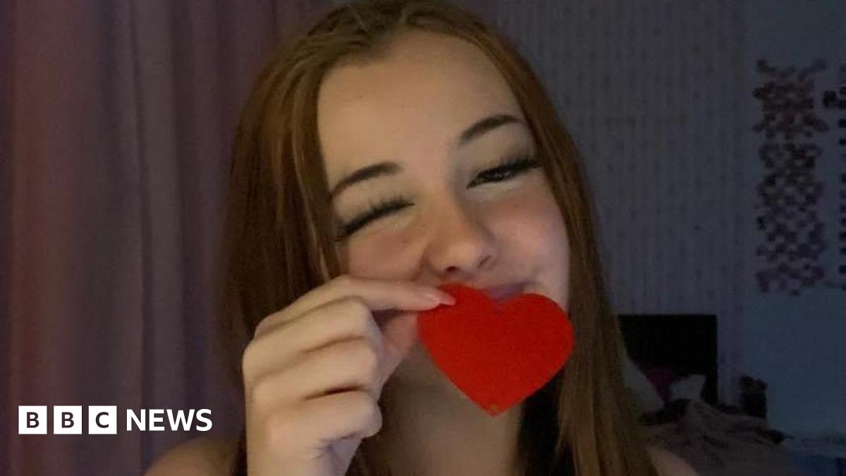 Hastings: Teenager's death could have been avoided, says mother. - BBC News